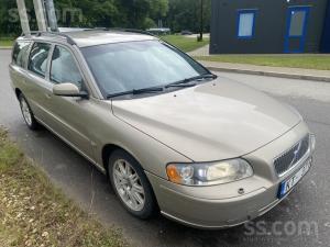 Volvo V70 2005 Rīga, ar dzinēja tilpumu 2.40 L un nobraukumu 483 tūkst. km par 1500 €, foto 7 vietnē AUTOMOTO.COM.LV