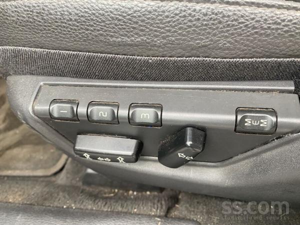 Volvo V70 2005 in Riga, with an engine capacity of 2.40 L and mileage of 483 thousand km for 1500 €, photo 10 on AUTOMOTO.COM.LV