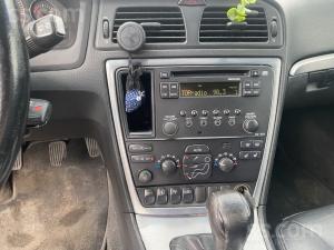 Volvo V70 2005 Rīga, ar dzinēja tilpumu 2.40 L un nobraukumu 483 tūkst. km par 1500 €, foto 13 vietnē AUTOMOTO.COM.LV