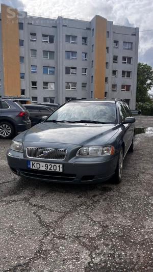 Volvo V70 2005 in Valmiera, with an engine capacity of 2.40 L and mileage of 408 thousand km for 2500 €, photo  on AUTOMOTO.COM.LV