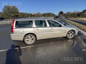 Volvo V70 2005 in Jurmala, with an engine capacity of 2.40 L and mileage of 488 thousand km for 1290 €, photo 3 on AUTOMOTO.COM.LV