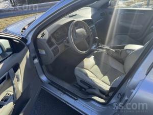 Volvo V70 2005 in Jurmala, with an engine capacity of 2.40 L and mileage of 488 thousand km for 1290 €, photo 10 on AUTOMOTO.COM.LV