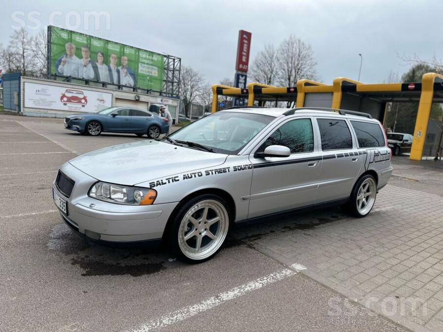 Volvo V70 2005 in Jelgava, with an engine capacity of 2.40 L and mileage of 544 thousand km for 2100 €, photo 3 on AUTOMOTO.COM.LV