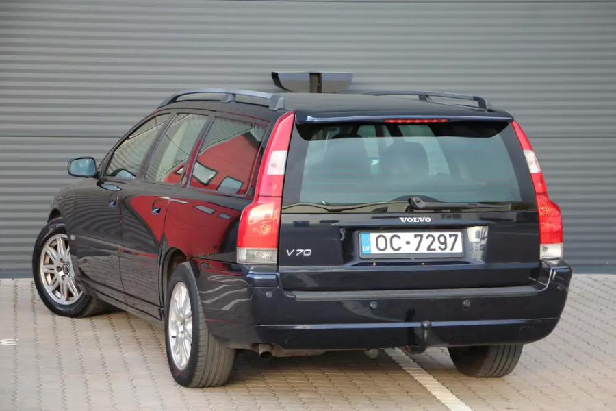 Volvo V70 2005 Mārupe, ar dzinēja tilpumu 2.40 L un nobraukumu 390 tūkst. km par 3850 €, foto 7 vietnē AUTOMOTO.COM.LV