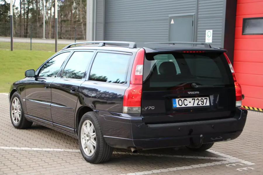 Volvo V70 2005 Mārupe, ar dzinēja tilpumu 2.40 L un nobraukumu 390 tūkst. km par 3850 €, foto 11 vietnē AUTOMOTO.COM.LV