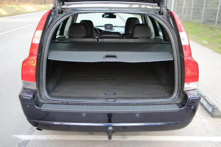 Volvo V70 2005 Mārupe, ar dzinēja tilpumu 2.40 L un nobraukumu 390 tūkst. km par 3850 €, foto 14 vietnē AUTOMOTO.COM.LV