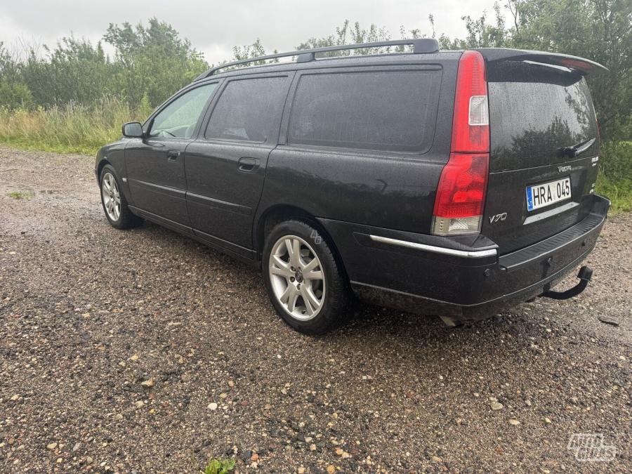 Volvo V70 2005 Viļņa, ar dzinēja tilpumu 2.40 L un nobraukumu 384 tūkst. km par 1850 €, foto 6 vietnē AUTOMOTO.COM.LV