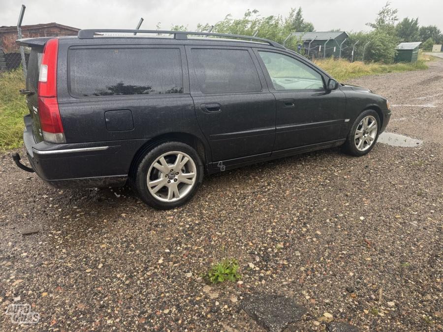 Volvo V70 2005 Viļņa, ar dzinēja tilpumu 2.40 L un nobraukumu 384 tūkst. km par 1850 €, foto 7 vietnē AUTOMOTO.COM.LV