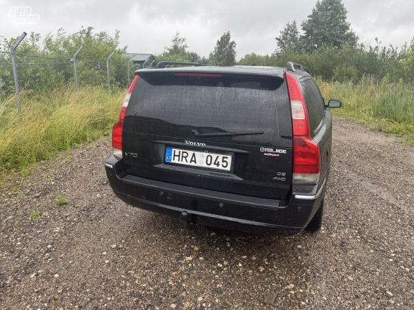 Volvo V70 2005 in Vilnius, with an engine capacity of 2.40 L and mileage of 384 thousand km for 1850 €, photo 8 on AUTOMOTO.COM.LV