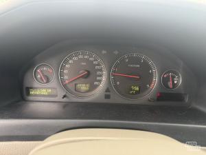 Volvo V70 2005 Viļņa, ar dzinēja tilpumu 2.40 L un nobraukumu 384 tūkst. km par 1850 €, foto 10 vietnē AUTOMOTO.COM.LV