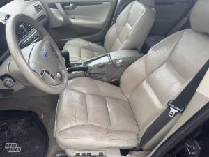 Volvo V70 2005 Viļņa, ar dzinēja tilpumu 2.40 L un nobraukumu 384 tūkst. km par 1850 €, foto 13 vietnē AUTOMOTO.COM.LV
