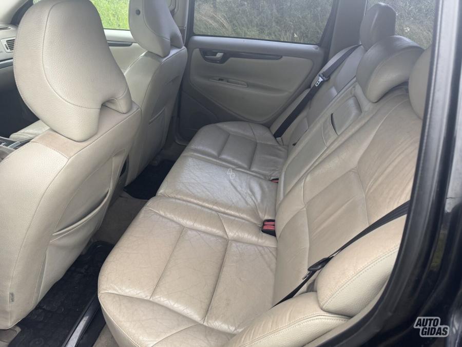 Volvo V70 2005 Viļņa, ar dzinēja tilpumu 2.40 L un nobraukumu 384 tūkst. km par 1850 €, foto 14 vietnē AUTOMOTO.COM.LV