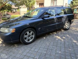 Volvo V70 2005 in Kaunas, with an engine capacity of 2.40 L and mileage of 422 thousand km for 1500 €, photo 3 on AUTOMOTO.COM.LV