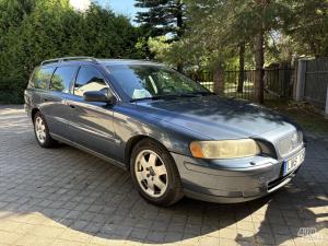 Volvo V70 2005 in Kaunas, with an engine capacity of 2.40 L and mileage of 422 thousand km for 1500 €, photo 4 on AUTOMOTO.COM.LV