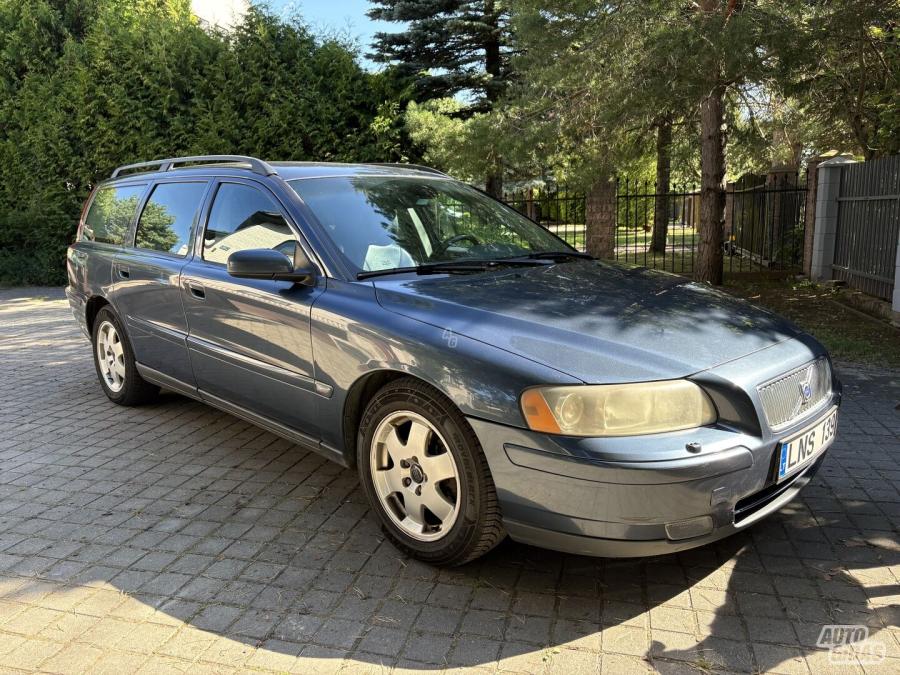 Volvo V70 2005 in Kaunas, with an engine capacity of 2.40 L and mileage of 422 thousand km for 1500 €, photo 4 on AUTOMOTO.COM.LV