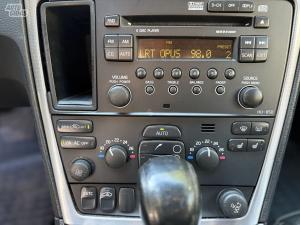 Volvo V70 2005 in Kaunas, with an engine capacity of 2.40 L and mileage of 422 thousand km for 1500 €, photo 8 on AUTOMOTO.COM.LV