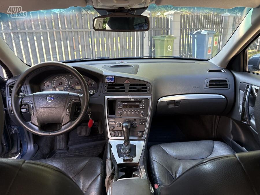 Volvo V70 2005 in Kaunas, with an engine capacity of 2.40 L and mileage of 422 thousand km for 1500 €, photo 9 on AUTOMOTO.COM.LV