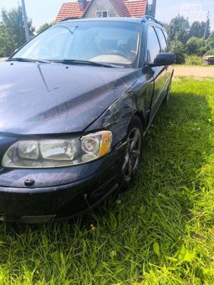 Volvo V70 2005 in Vilnius, with an engine capacity of 2.40 L and mileage of 350 thousand km for 400 €, photo 4 on AUTOMOTO.COM.LV