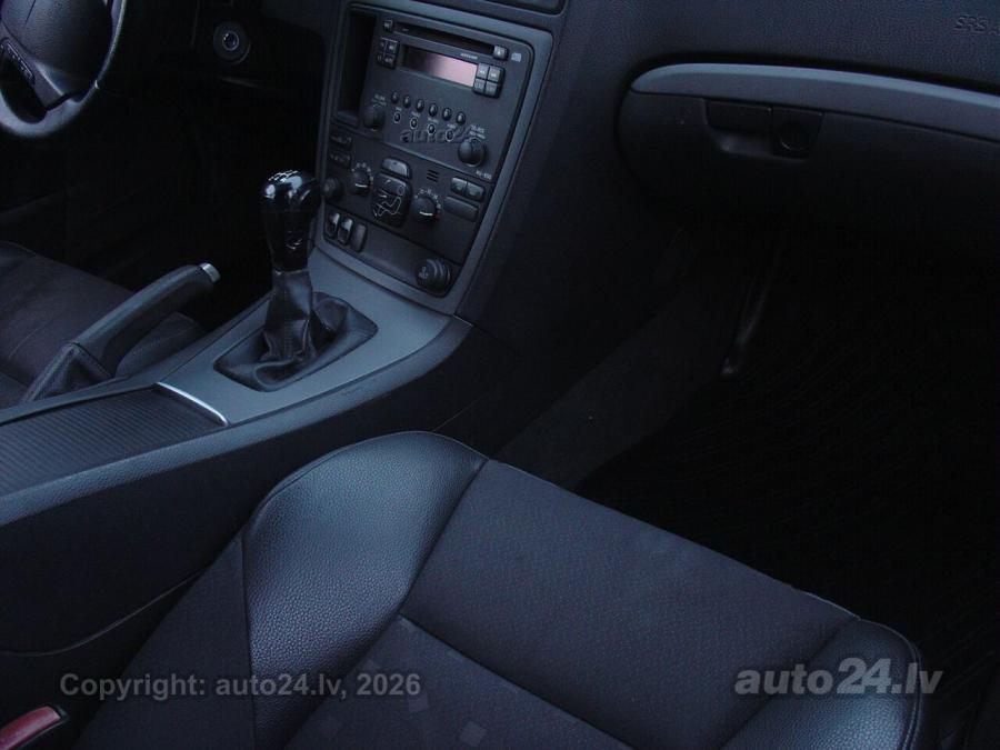 Вольво В70 2005 в Пайде, объемом двигателя 2.40 л и пробегом 377 тыс. км за 3790 €, фото 8 на AUTOMOTO.COM.LV