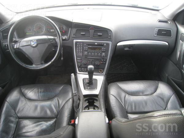 Volvo V70 2006 Balvi, ar dzinēja tilpumu 2.40 L un nobraukumu 350 tūkst. km par 1400 €, foto 6 vietnē AUTOMOTO.COM.LV