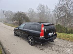 Volvo V70 2006 in Kelme, with an engine capacity of 2.40 L and mileage of 380 thousand km for 1450 €, photo 4 on AUTOMOTO.COM.LV