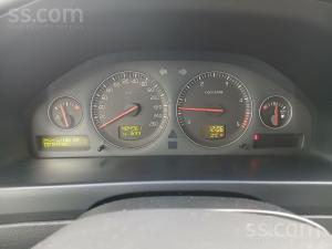 Volvo V70 2006 Balvi, ar dzinēja tilpumu 2.40 L un nobraukumu 405 tūkst. km par 1800 €, foto 5 vietnē AUTOMOTO.COM.LV
