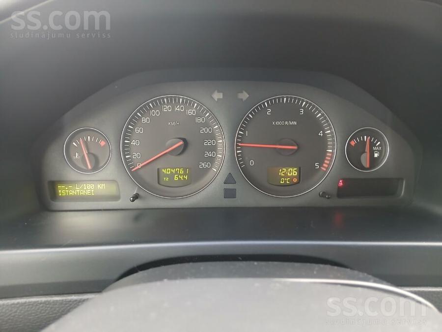 Volvo V70 2006 Balvi, ar dzinēja tilpumu 2.40 L un nobraukumu 405 tūkst. km par 1800 €, foto 5 vietnē AUTOMOTO.COM.LV