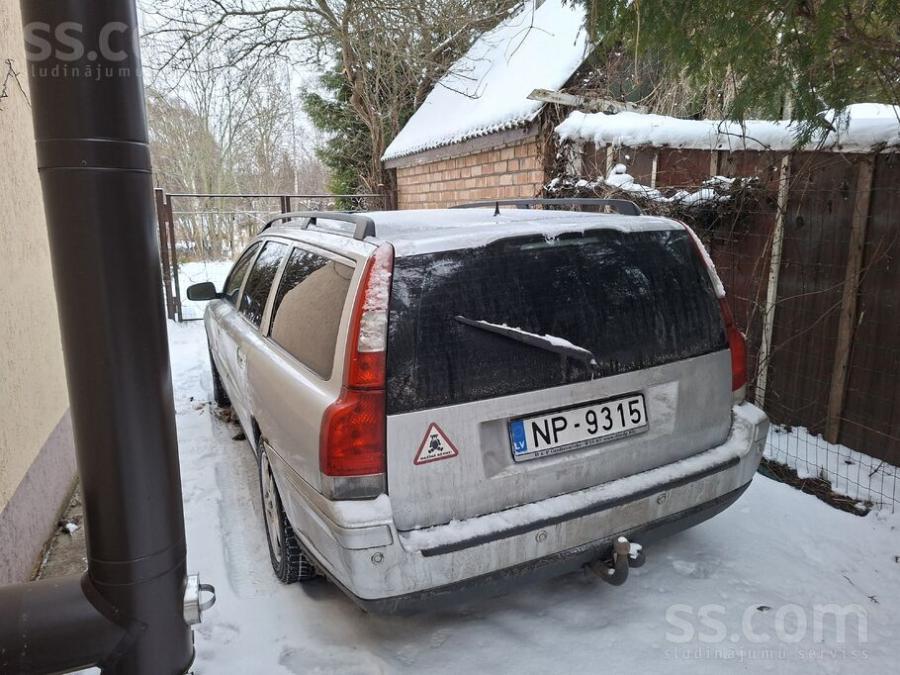 Volvo V70 2006 Jelgava, ar dzinēja tilpumu 2.40 L un nobraukumu 362 tūkst. km par 1500 €, foto 1 vietnē AUTOMOTO.COM.LV