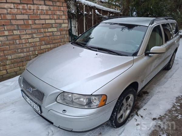 Volvo V70 2006 in Jelgava, with an engine capacity of 2.40 L and mileage of 362 thousand km for 1500 €, photo 2 on AUTOMOTO.COM.LV