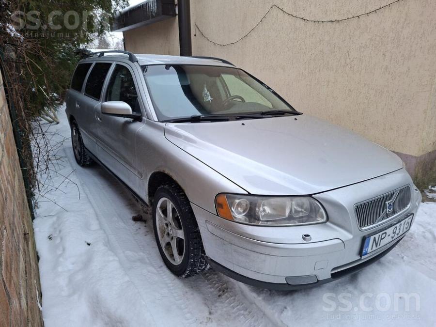 Volvo V70 2006 Jelgava, ar dzinēja tilpumu 2.40 L un nobraukumu 362 tūkst. km par 1500 €, foto 3 vietnē AUTOMOTO.COM.LV