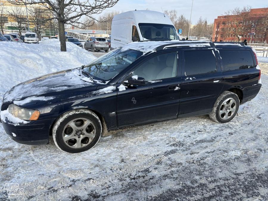 Вольво В70 2006 в Вильнюс, объемом двигателя 2.40 л и пробегом 356 тыс. км за 750 €, фото 2 на AUTOMOTO.COM.LV