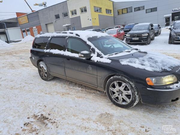 Volvo V70 2006 Viļņa, ar dzinēja tilpumu 2.40 L un nobraukumu 286 tūkst. km par 1699 €, foto 3 vietnē AUTOMOTO.COM.LV