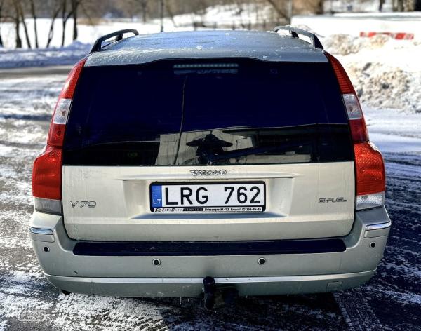 Volvo V70 2006 in Vilnius, with an engine capacity of 2.40 L and mileage of 251 thousand km for 1550 €, photo 4 on AUTOMOTO.COM.LV