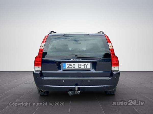 Volvo V70 2006 in Parnu, with an engine capacity of 2.40 L and mileage of 283 thousand km for 4990 €, photo 6 on AUTOMOTO.COM.LV