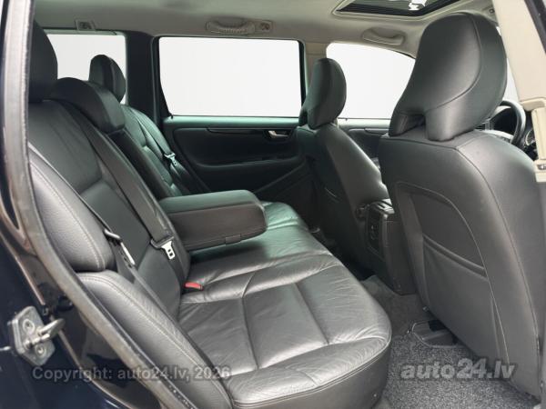 Volvo V70 2006 in Parnu, with an engine capacity of 2.40 L and mileage of 283 thousand km for 4990 €, photo 10 on AUTOMOTO.COM.LV
