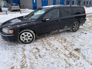 Volvo V70 2006 Viļņa, ar dzinēja tilpumu 2.40 L un nobraukumu 283 tūkst. km par 1499 €, foto  vietnē AUTOMOTO.COM.LV