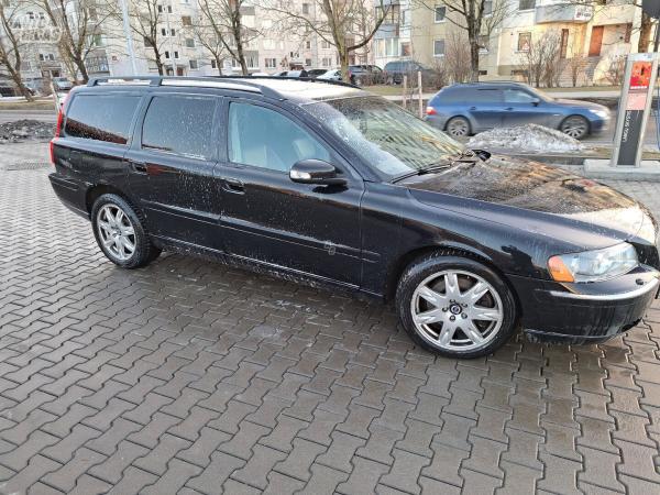 Volvo V70 2006 Viļņa, ar dzinēja tilpumu 2.40 L un nobraukumu 283 tūkst. km par 1699 €, foto 1 vietnē AUTOMOTO.COM.LV
