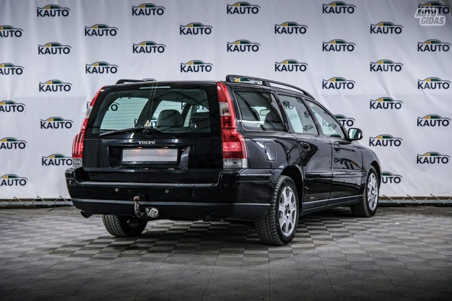 Volvo V70 2006 in Kaunas, with an engine capacity of 2.40 L and mileage of 402 thousand km for 1990 €, photo 3 on AUTOMOTO.COM.LV