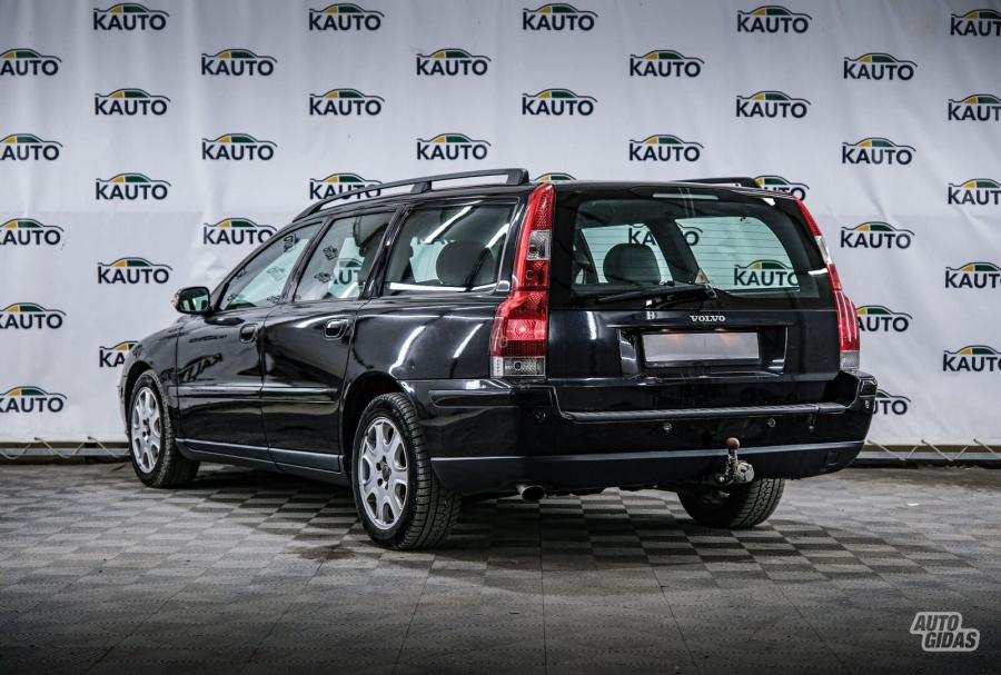 Volvo V70 2006 in Kaunas, with an engine capacity of 2.40 L and mileage of 402 thousand km for 1990 €, photo 4 on AUTOMOTO.COM.LV