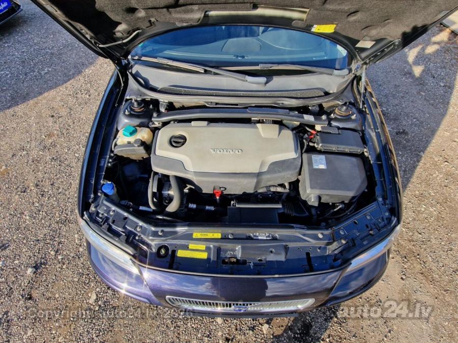 Volvo V70 2006 Tartu, ar dzinēja tilpumu 2.40 L un nobraukumu 257 tūkst. km par 4490 €, foto 13 vietnē AUTOMOTO.COM.LV