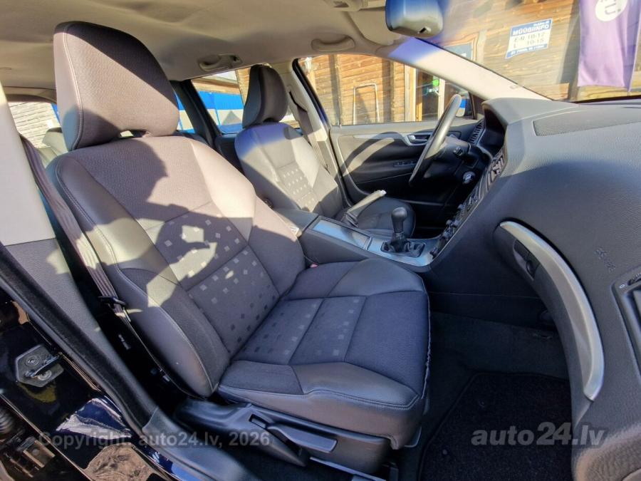 Volvo V70 2006 Tartu, ar dzinēja tilpumu 2.40 L un nobraukumu 257 tūkst. km par 4490 €, foto 22 vietnē AUTOMOTO.COM.LV