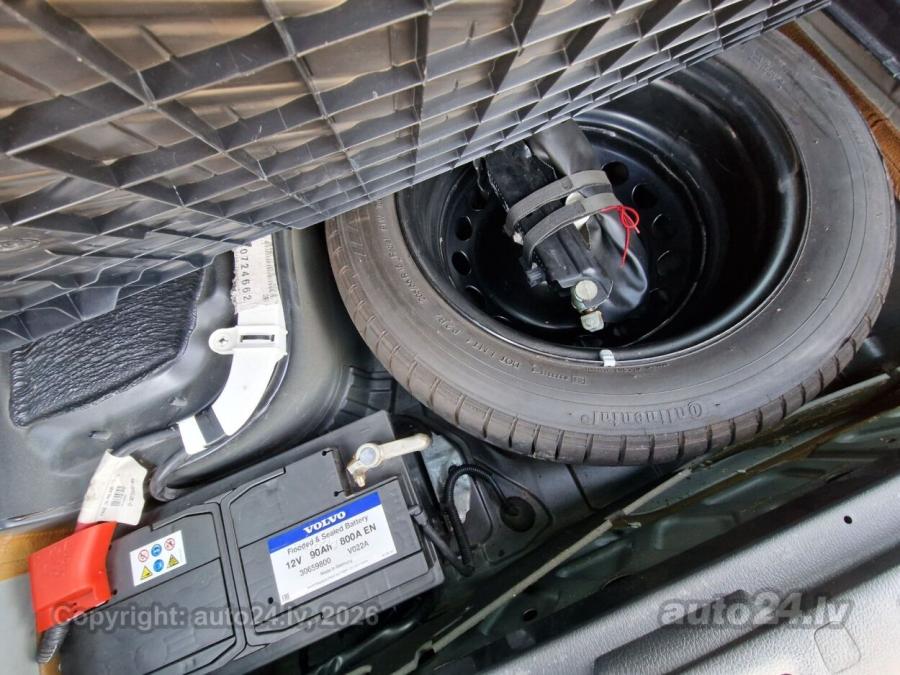 Volvo V70 2006 Tartu, ar dzinēja tilpumu 2.40 L un nobraukumu 257 tūkst. km par 4490 €, foto 27 vietnē AUTOMOTO.COM.LV