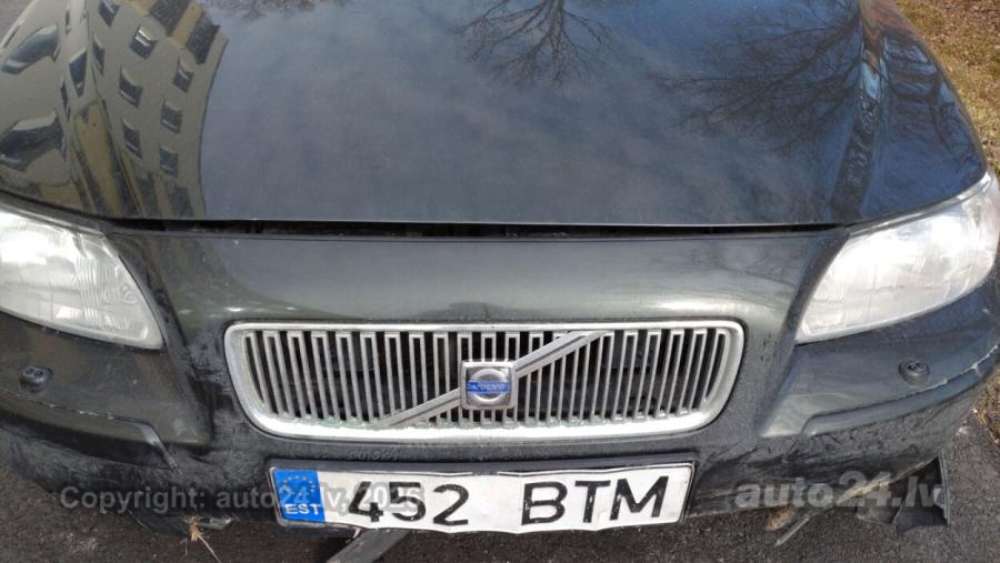 Volvo V70 2006 Pērnava, ar dzinēja tilpumu 2.40 L un nobraukumu 310 tūkst. km par 500 €, foto 1 vietnē AUTOMOTO.COM.LV