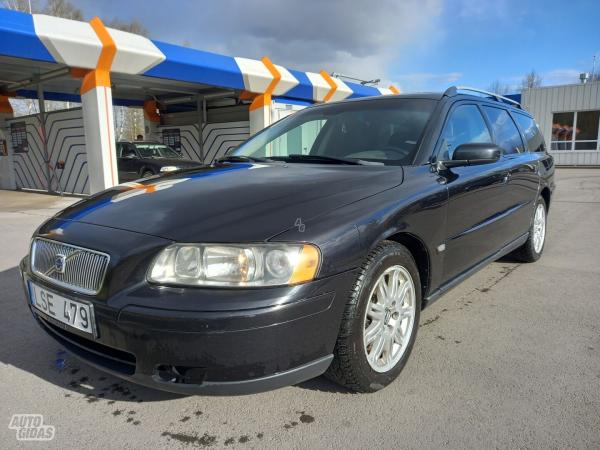 Volvo V70 2006 Šalčininkai, ar dzinēja tilpumu 2.40 L un nobraukumu 300 tūkst. km par 2500 €, foto 3 vietnē AUTOMOTO.COM.LV