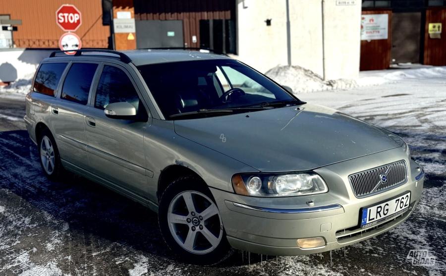 Volvo V70 2006 Viļņa, ar dzinēja tilpumu 2.40 L un nobraukumu 251 tūkst. km par 1450 €, foto 1 vietnē AUTOMOTO.COM.LV