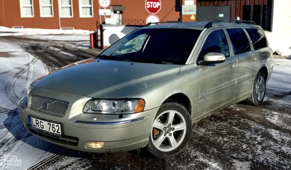 Volvo V70 2006 Viļņa, ar dzinēja tilpumu 2.40 L un nobraukumu 251 tūkst. km par 1450 €, foto 2 vietnē AUTOMOTO.COM.LV