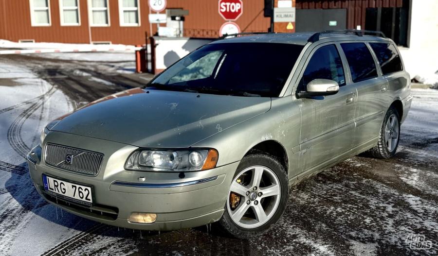 Volvo V70 2006 Viļņa, ar dzinēja tilpumu 2.40 L un nobraukumu 251 tūkst. km par 1400 €, foto 1 vietnē AUTOMOTO.COM.LV