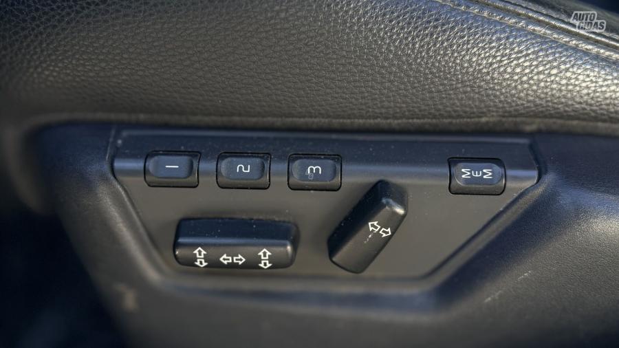 Volvo V70 2006 Viļņa, ar dzinēja tilpumu 2.40 L un nobraukumu 251 tūkst. km par 1400 €, foto 15 vietnē AUTOMOTO.COM.LV