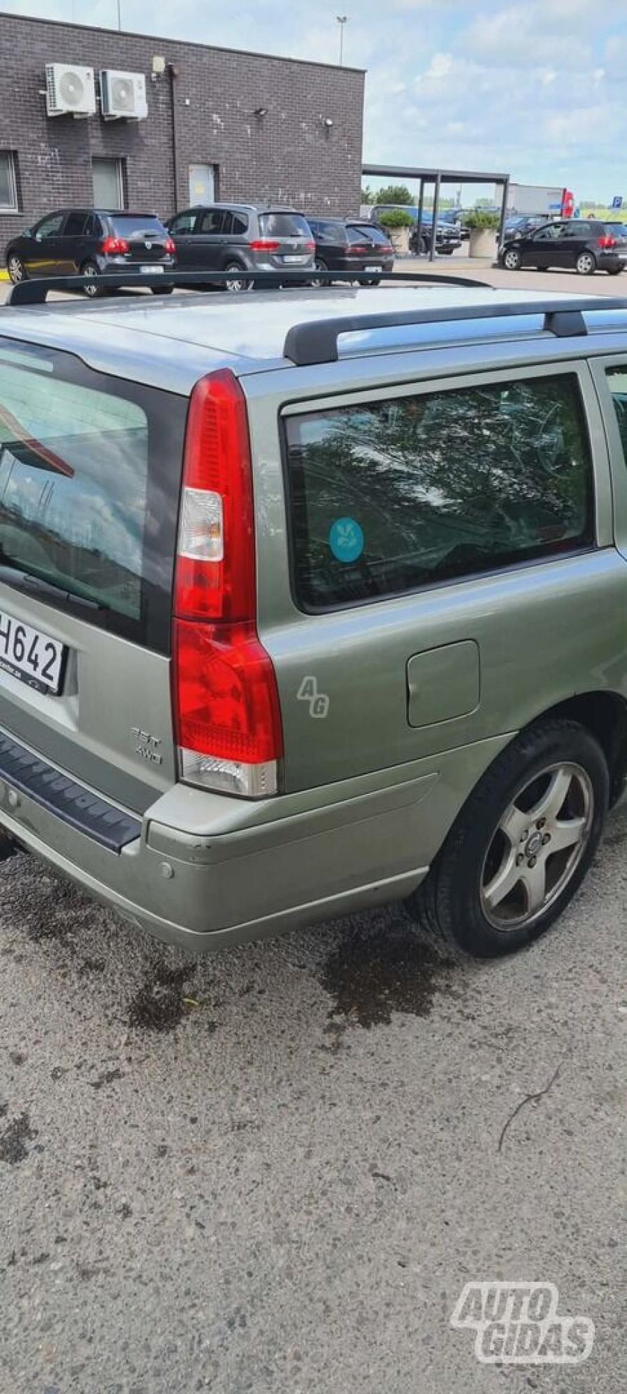 Volvo V70 2006 in Sakiai, with an engine capacity of 2.50 L and mileage of 394 thousand km for 1300 €, photo 6 on AUTOMOTO.COM.LV