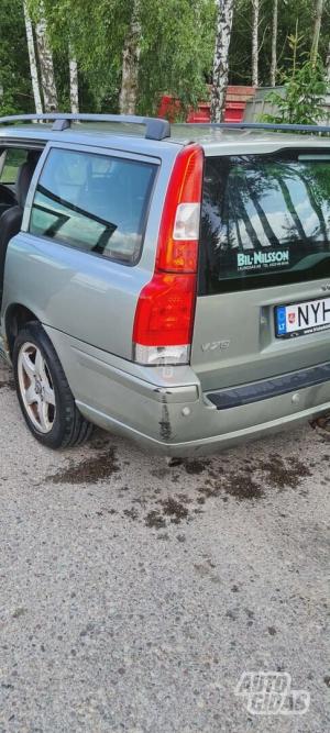 Volvo V70 2006 in Sakiai, with an engine capacity of 2.50 L and mileage of 394 thousand km for 1300 €, photo 7 on AUTOMOTO.COM.LV